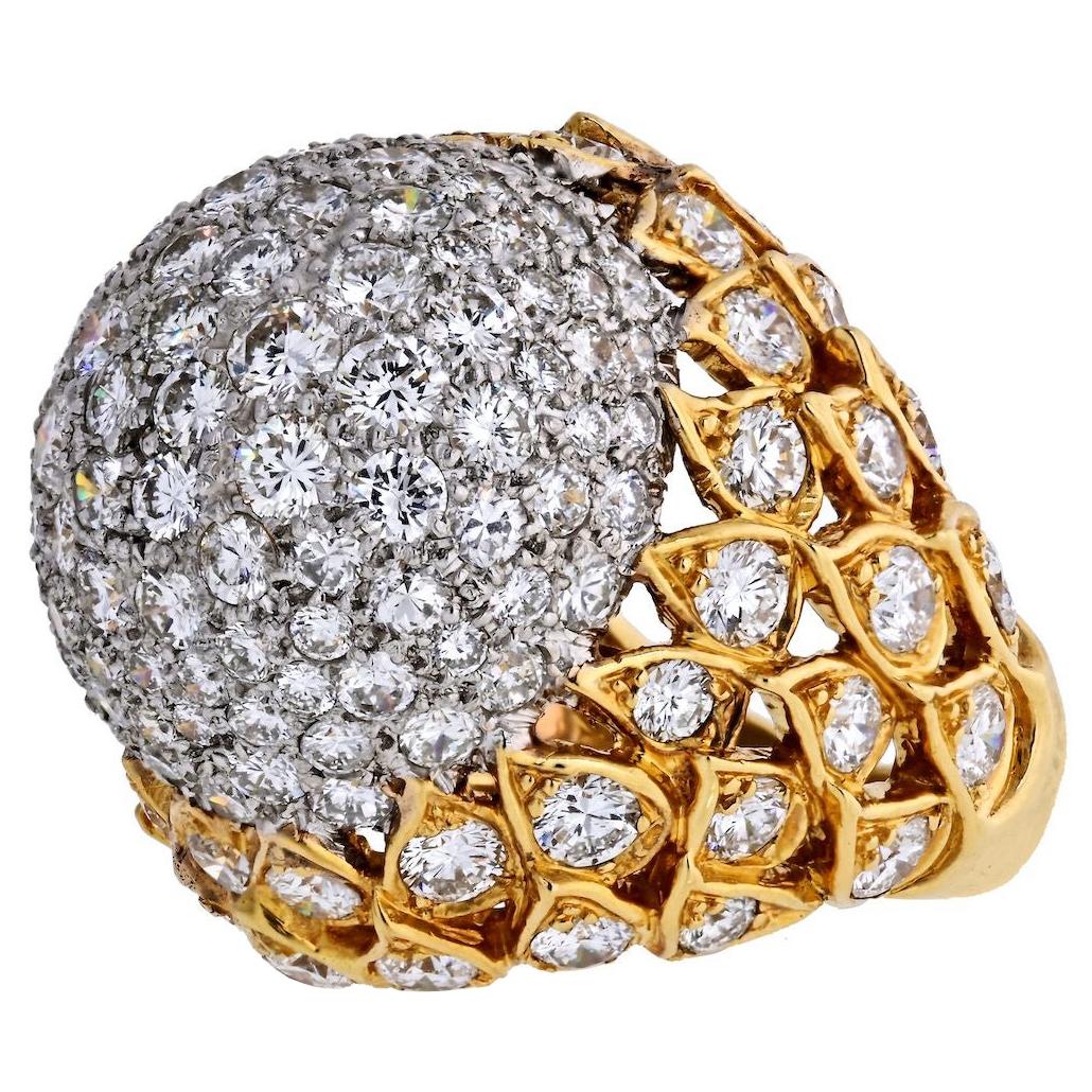 18 Karat Yellow Gold Diamond Cluster Ring For Sale at 1stDibs