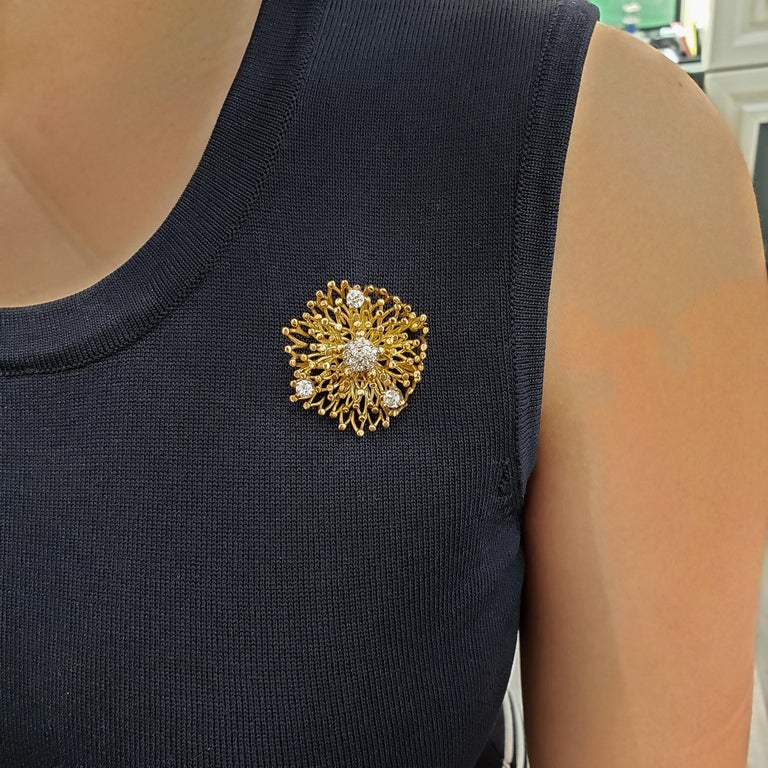 18 Karat Yellow Gold and Diamond Brooch For Sale at 1stDibs