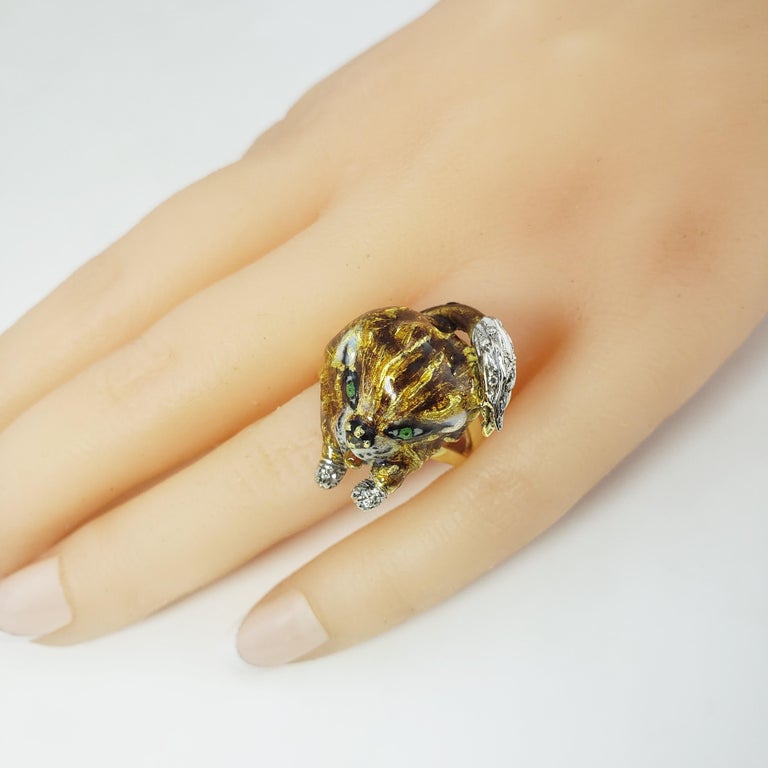 18 Karat Yellow Gold and Diamond Enamel Tiger Ring For Sale at 1stDibs