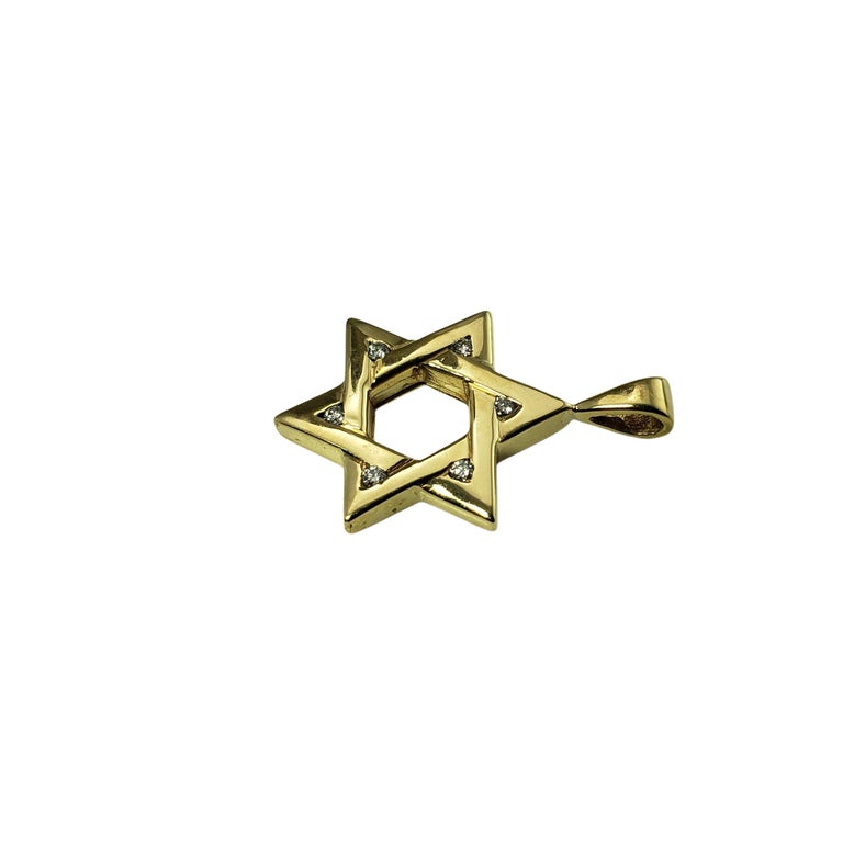 18 Karat Yellow Gold and Diamond Star of David Pendant For Sale at 1stDibs