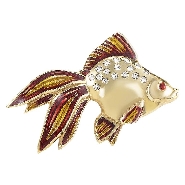 18 Karat Yellow Gold and Diamond Tropical Fish Pin at 1stDibs