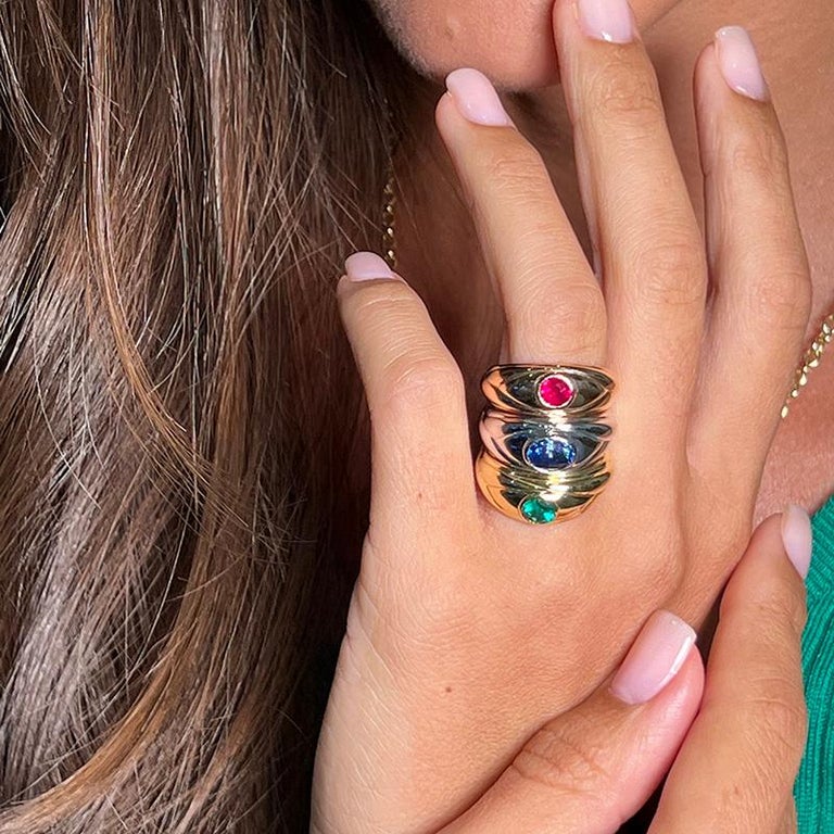 18 Karat Yellow Gold and Emerald Stackable Ring For Sale at 1stDibs