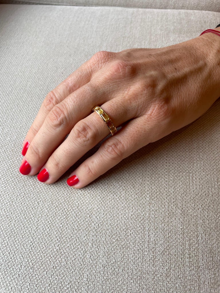 18 Karat Yellow Gold and Yellow Sapphire Memory Ring For Sale at 1stDibs