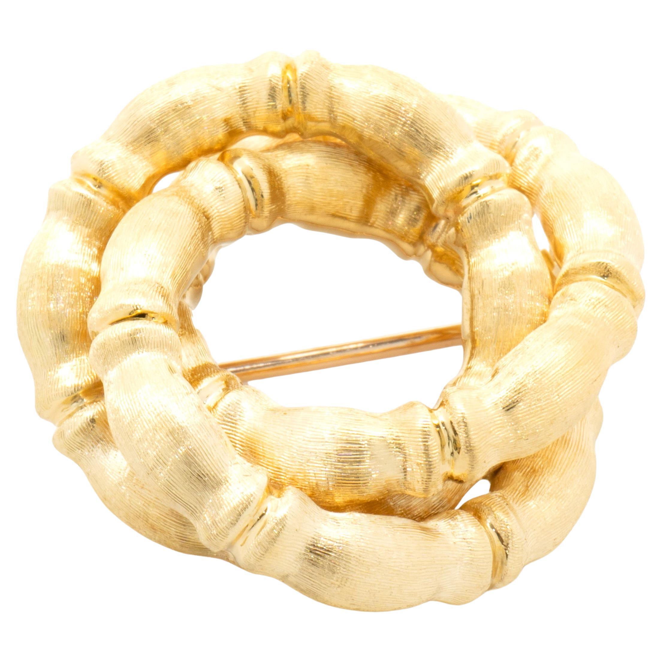 18 Karat Yellow Gold Bamboo Love Knot Pin For Sale at 1stDibs
