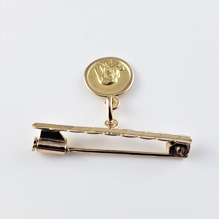 18 Karat Yellow Gold Blessed Mother Mary Brooch/Pin For Sale at 1stDibs