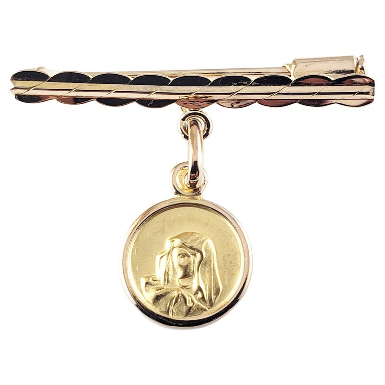 18 Karat Yellow Gold Blessed Mother Mary Brooch/Pin For Sale at 1stDibs