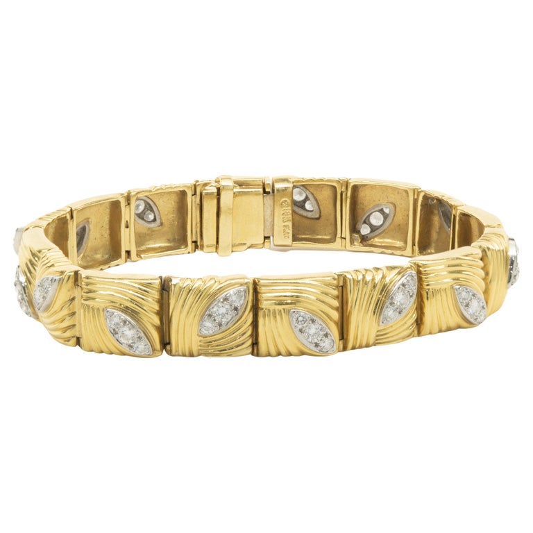 18 Karat Yellow Gold Crosshatch Square Link Diamond Bracelet at 1stDibs
