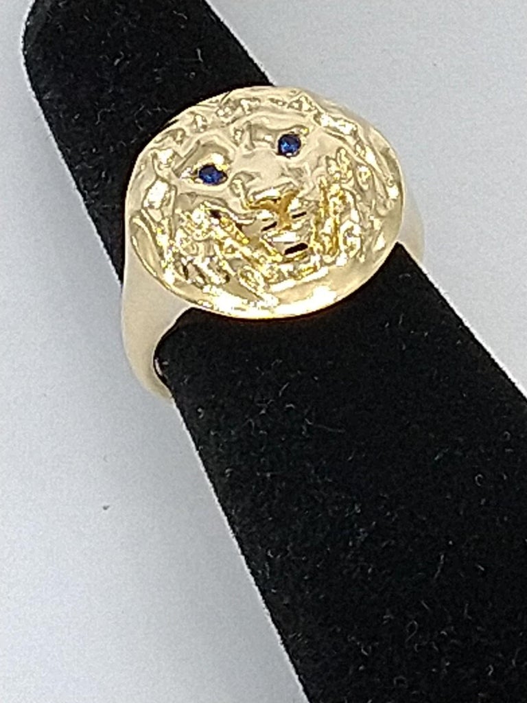 18 Karat Yellow Gold Custom Womens Leo Lion Signet Ring For Sale at 1stDibs
