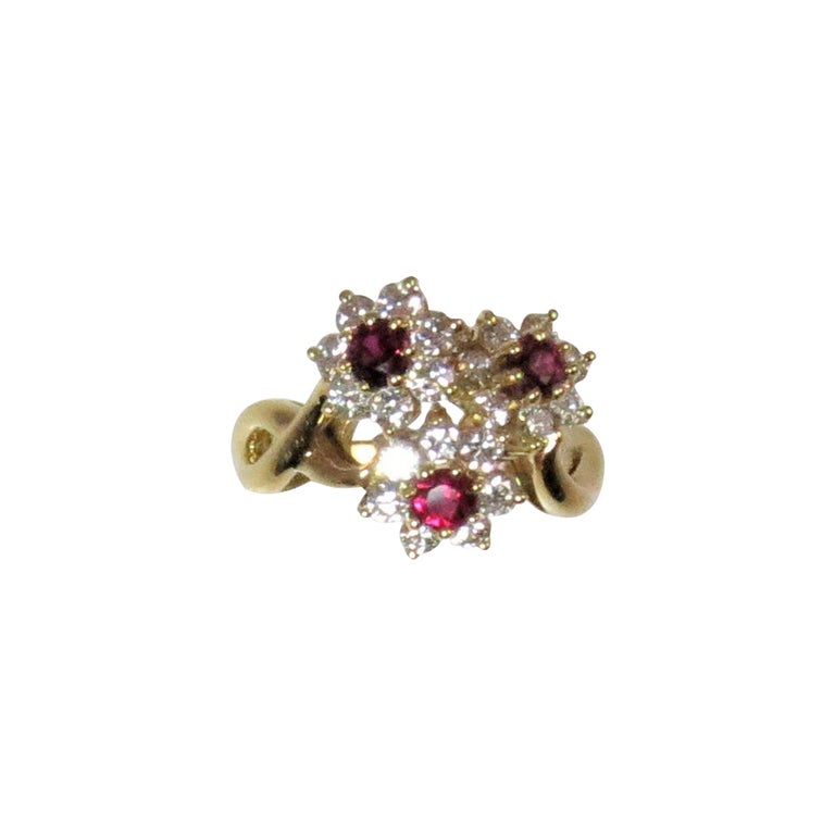 18 Karat Yellow Gold Diamond and Ruby Flower Design Ring For Sale at ...