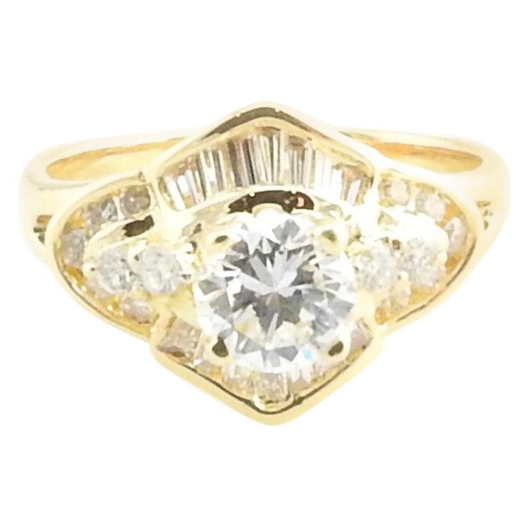 18 Karat Yellow Gold Diamond Engagement Ring For Sale at 1stDibs