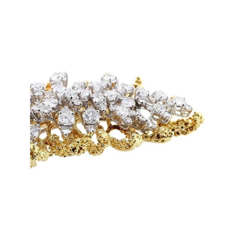 18 Karat Yellow Gold Diamond Leaf Brooch For Sale at 1stDibs