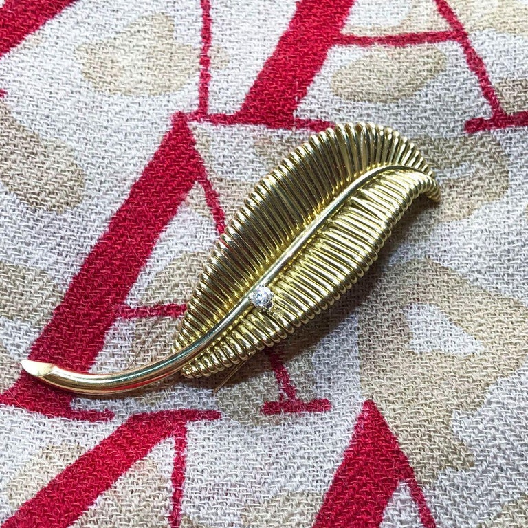 18 Karat Yellow Gold Diamond Set Leaf Brooch Pin For Sale at 1stDibs