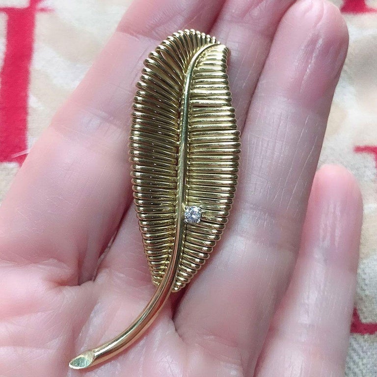 18 Karat Yellow Gold Diamond Set Leaf Brooch Pin For Sale at 1stDibs