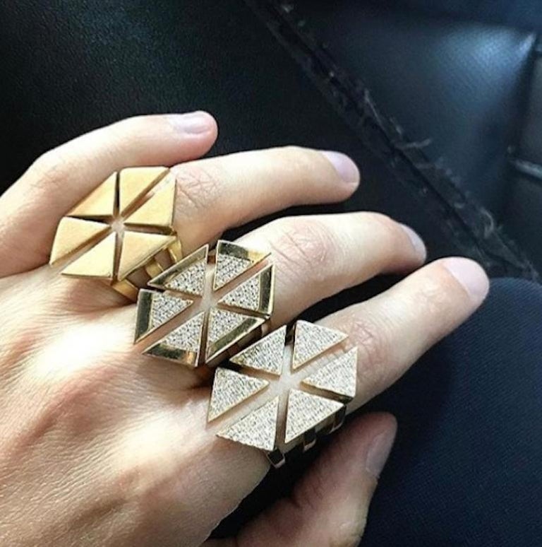18 Karat Yellow Gold Floating Triangle Geometric Ring For Sale (Free ...