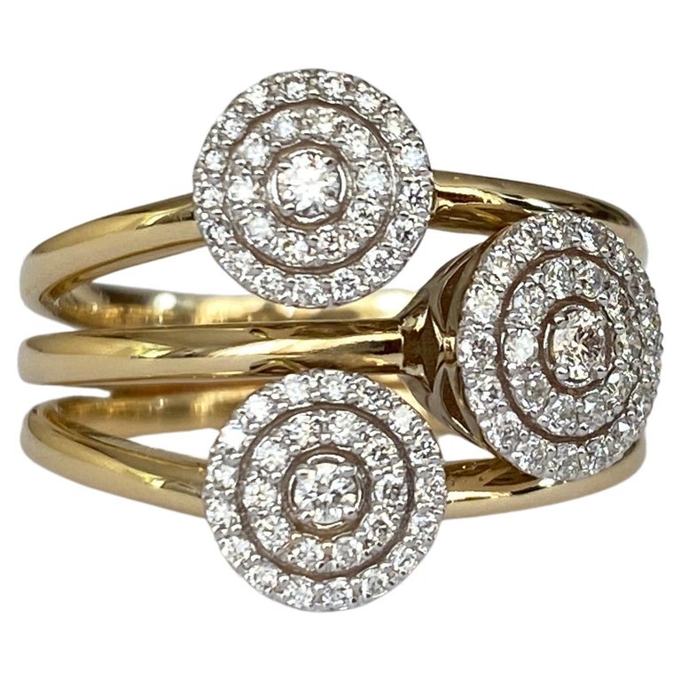18 Karat Yellow Gold Floral Design Ring with Diamond For Sale at 1stDibs
