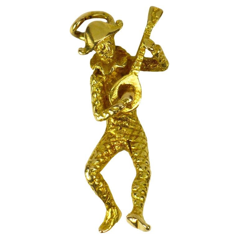 18 Karat Yellow Gold Harlequin and Lute Charm Pendant For Sale at 1stDibs