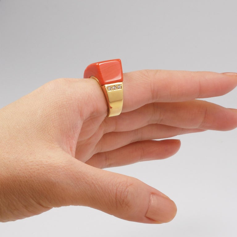 18 Karat Yellow Gold Japanese Momoiro Sango Coral Ring with Diamonds ...