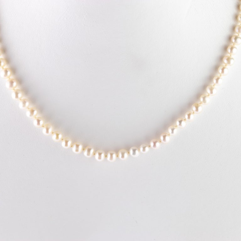 18 Karat Yellow Gold Lobster Claw Closure Freshwater Pearl Choker ...