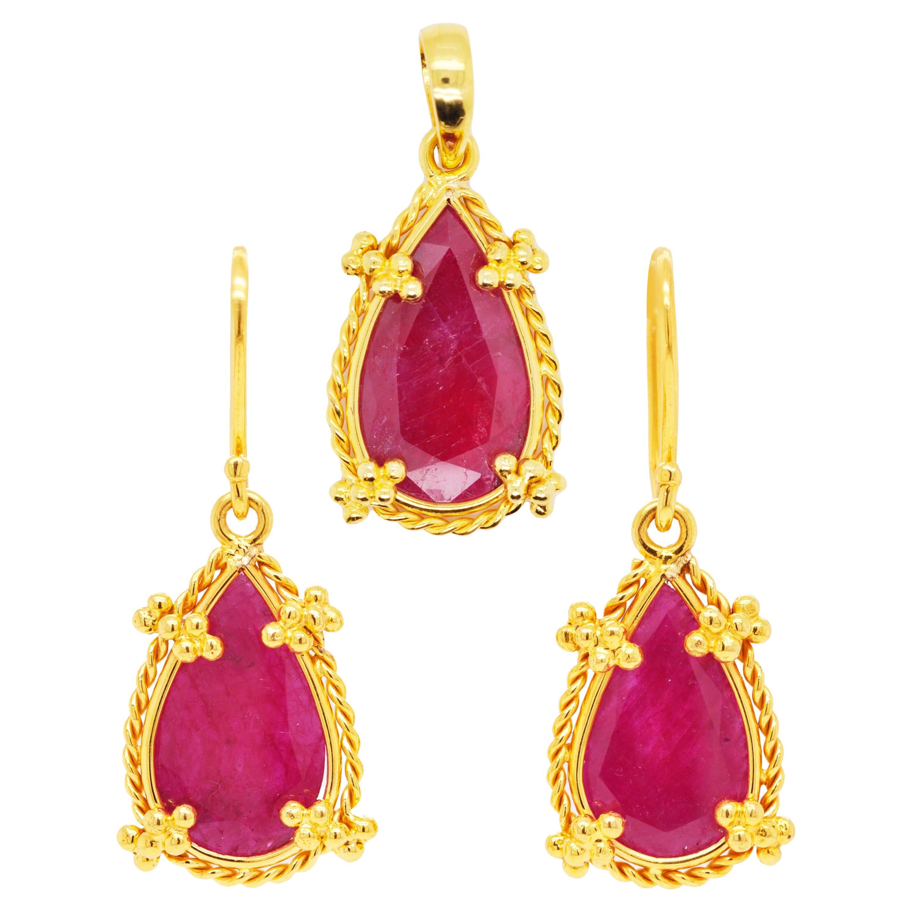 18 Karat Yellow Gold Diamond Emerald Beads Pendant Necklace Dangle ...