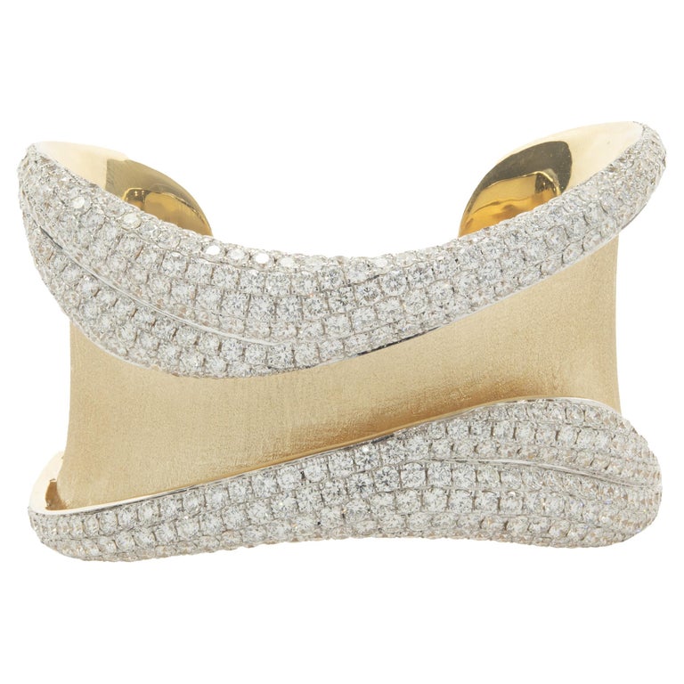 18 Karat Yellow Gold Pave Diamond Wave Cuff Bracelet For Sale at 1stDibs