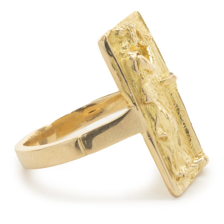 18 Karat Yellow Gold Roman Statue Ring For Sale at 1stDibs