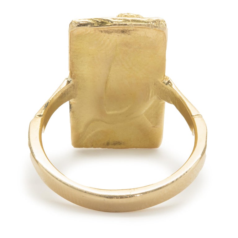 18 Karat Yellow Gold Roman Statue Ring For Sale at 1stDibs