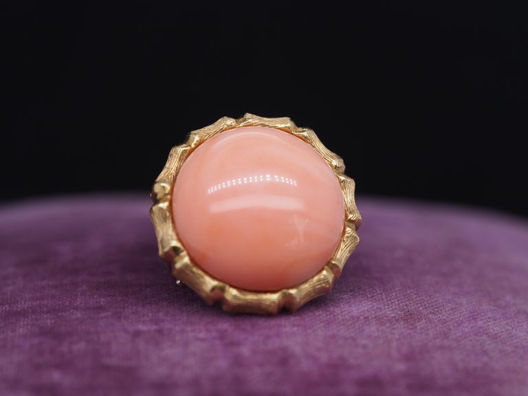18 Karat Yellow Gold Round Dome Cabochon Earring For Sale at 1stDibs