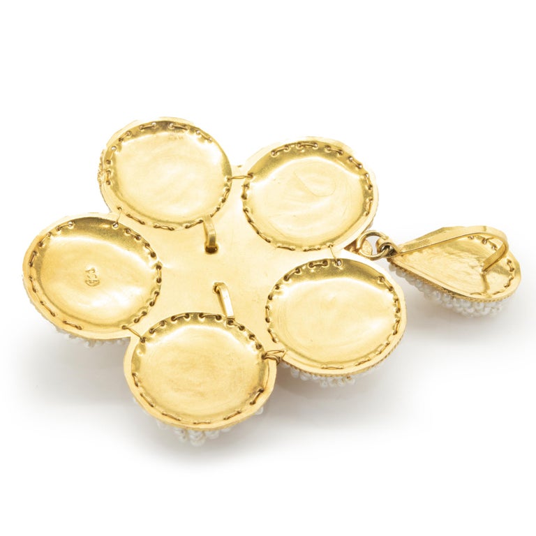18 Karat Yellow Gold Seed Pearl Flower Pendant For Sale at 1stDibs