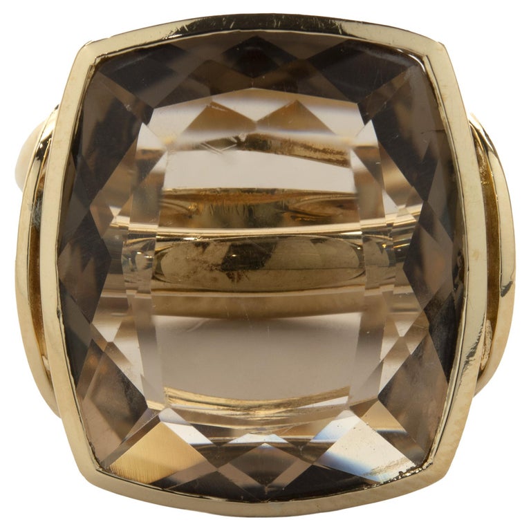18 Karat Yellow Gold Smokey Topaz Ring For Sale at 1stDibs