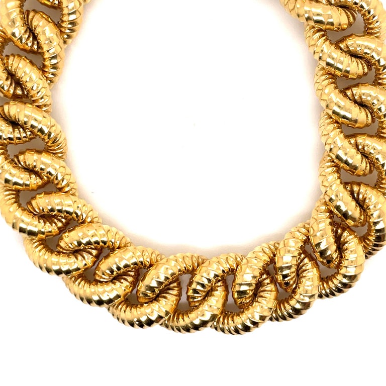 18 Karat Yellow Gold Textured Link Bracelet 34.9 Grams For Sale at 1stDibs