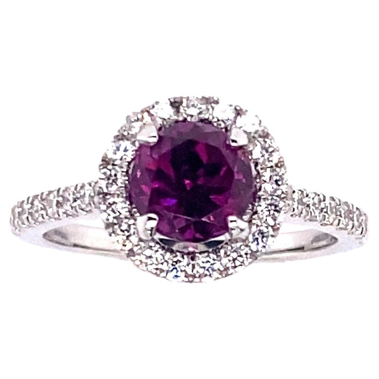 18 Karats White Gold Grape Garnet Diamond Cluster Ring For Sale at 1stDibs