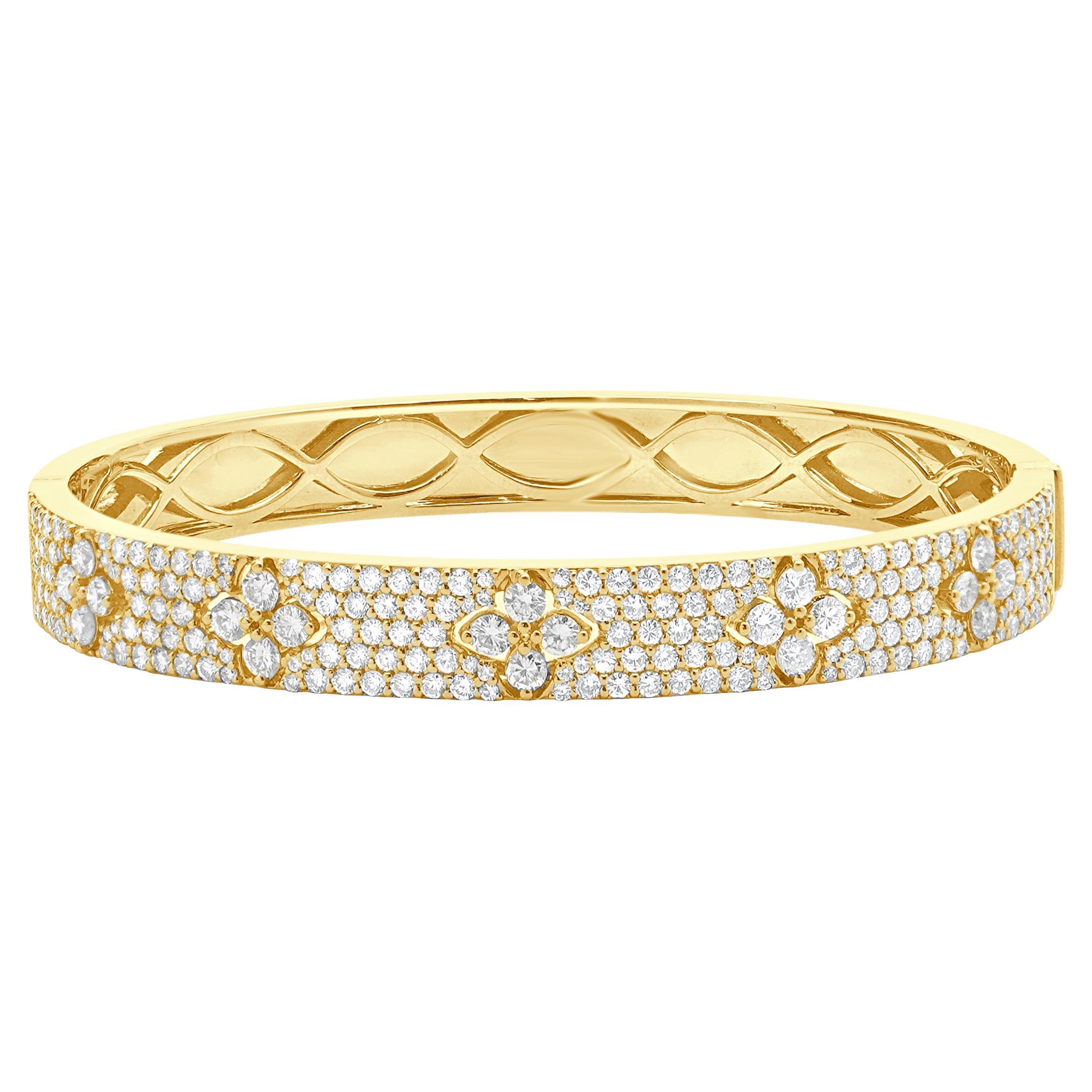 18 Kart Yellow Gold Pave Diamond Bangle Bracelet with Floral Cut Out ...