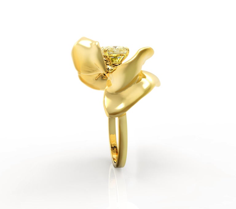18 Karat Yellow Gold Magnolia Ring with GIA Certified 1.1 Carat Yellow ...