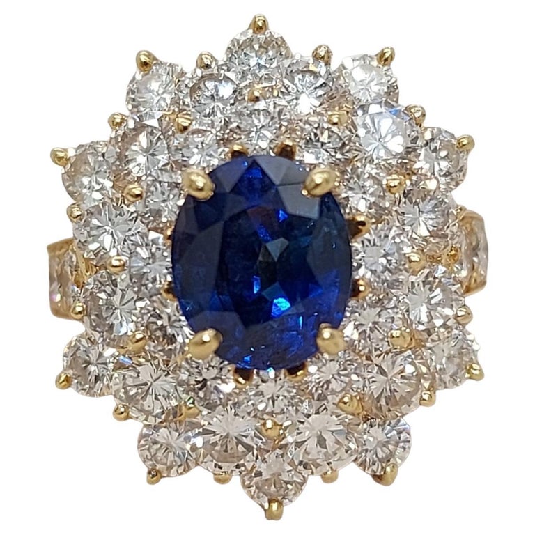 18 kt Yellow Gold Ring with 2ct Sapphire and 2.8ct Diamonds, Estate ...