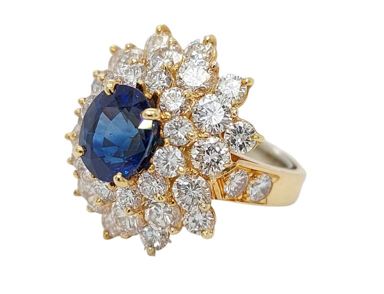 18 kt Yellow Gold Ring with 2ct Sapphire and 2.8ct Diamonds, Estate ...