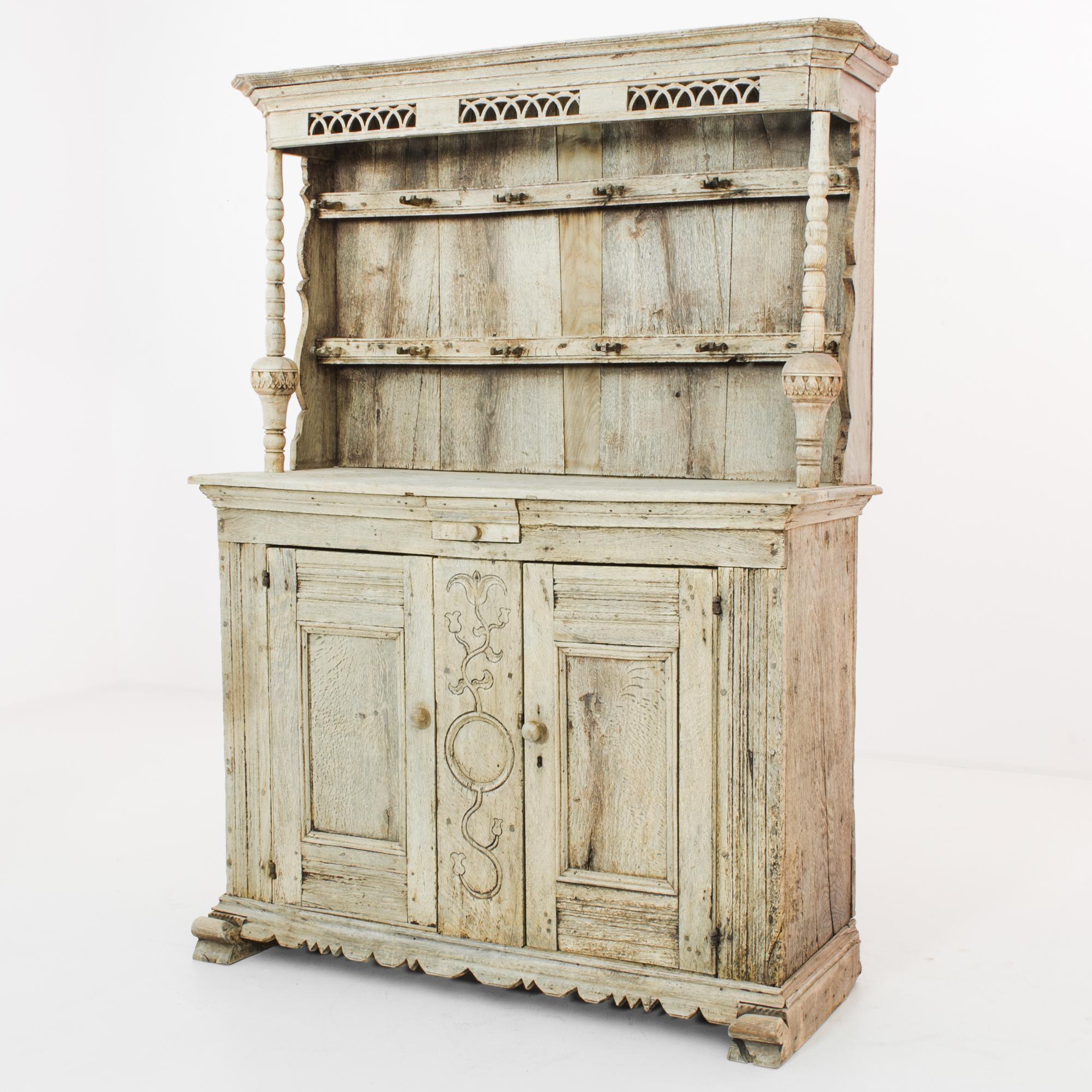 1800s French Bleached Oak Buffet For Sale at 1stDibs