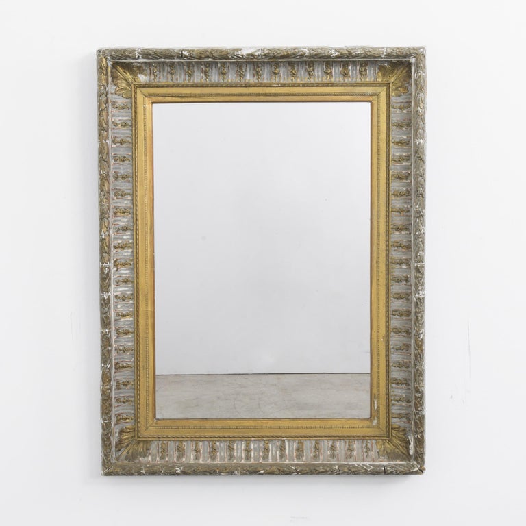 Französischer vergoldeter quadratischer Spiegel aus den 1870er Jahren ...