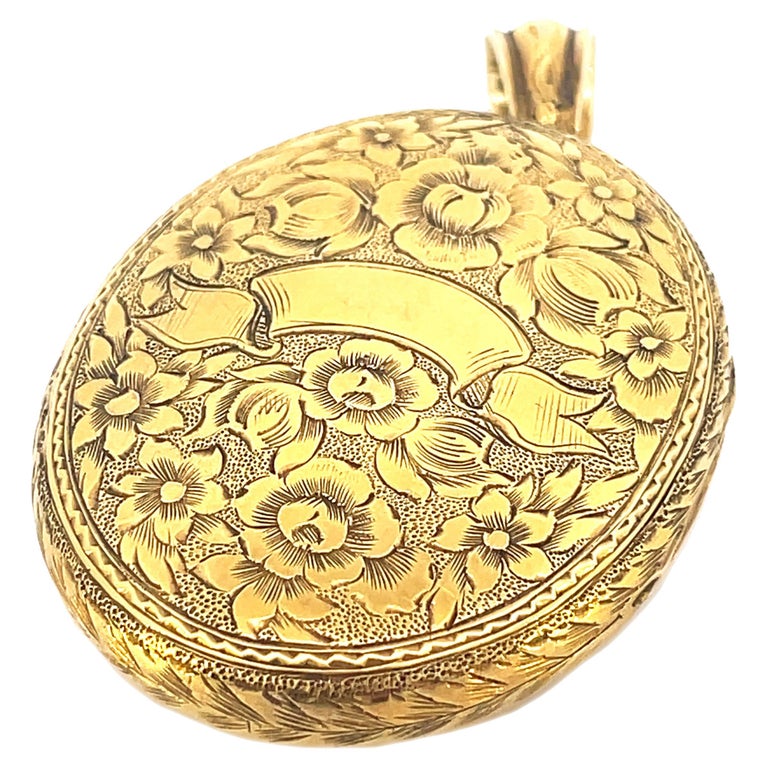 1880 Victorian 18K Yellow Gold Hand Engraved Floral Locket For Sale at ...