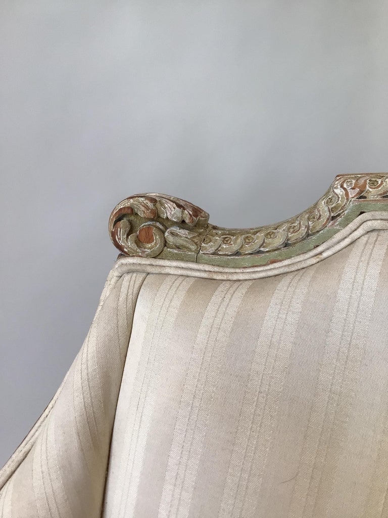 1890s, French Carved Wood Louis XVI Chaise Lounge For Sale at 1stDibs