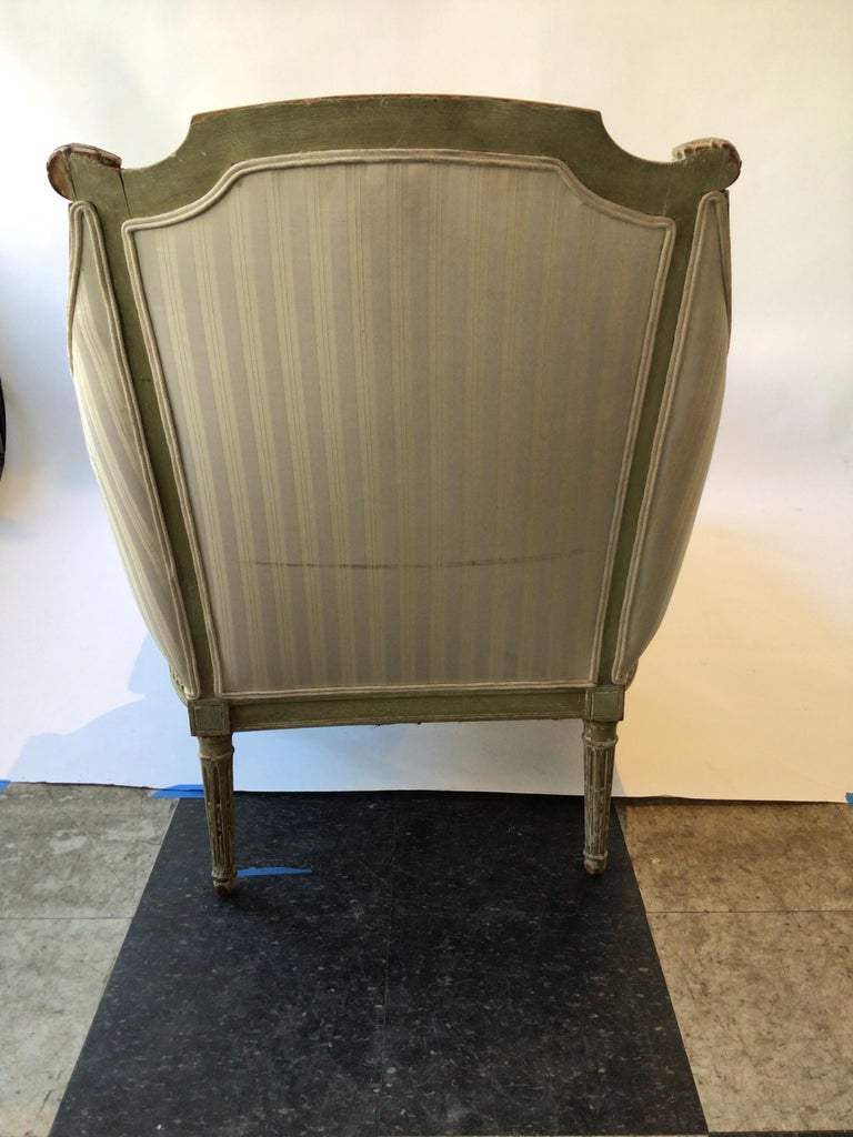 1890s, French Carved Wood Louis XVI Chaise Lounge For Sale at 1stDibs