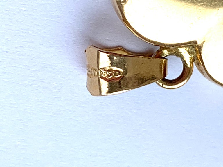 18 Carat Gold Locket For Sale at 1stDibs