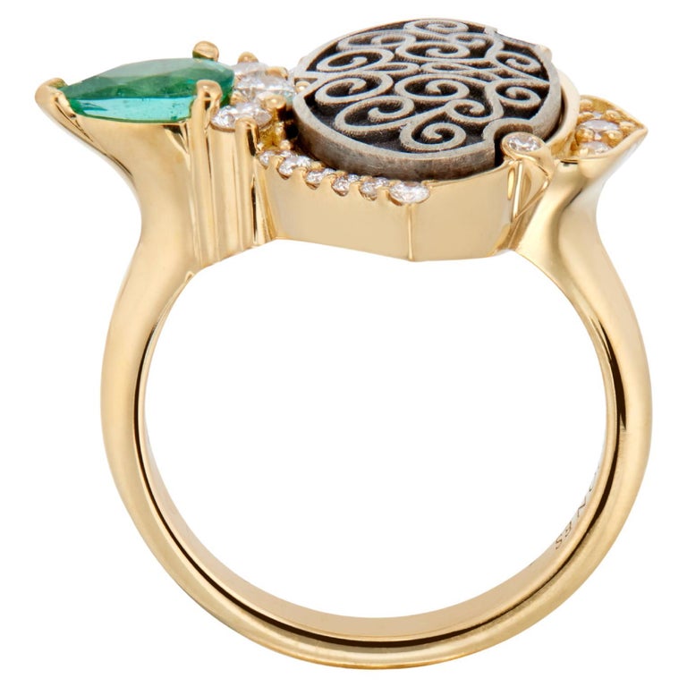 18ct Gold, Oxidized Silver Diamond and Emerald Dress Ring For Sale at ...