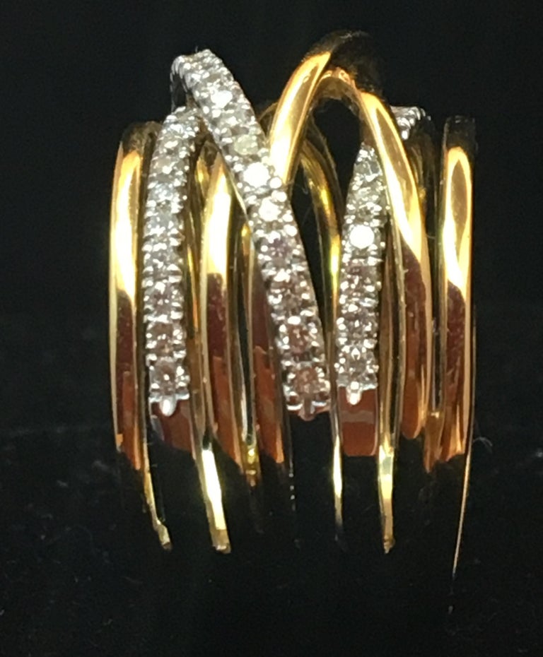 18 Carat Gold Ring Set with Paved Diamonds For Sale at 1stDibs
