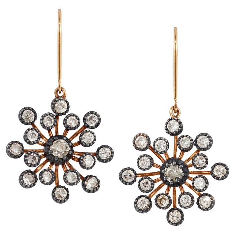 18ct Gold and Silver Set Snowflake Diamond Earrings For Sale at 1stDibs