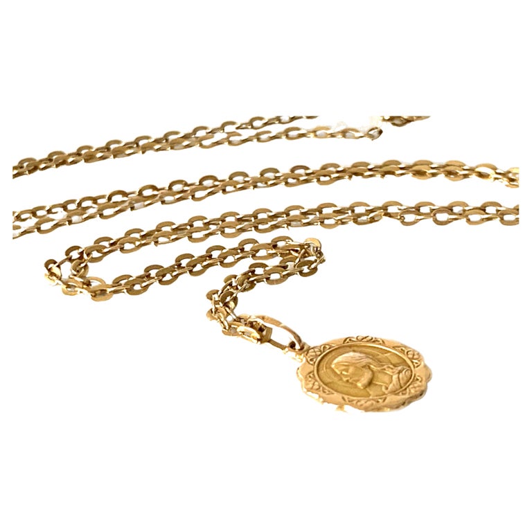 18ct Gold Vintage Italian Jesus Pendant and 18ct Gold Chain For Sale at ...