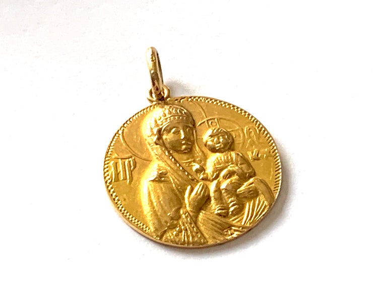 18ct Gold Virgin Mary Pendant Era, 1970s For Sale at 1stDibs