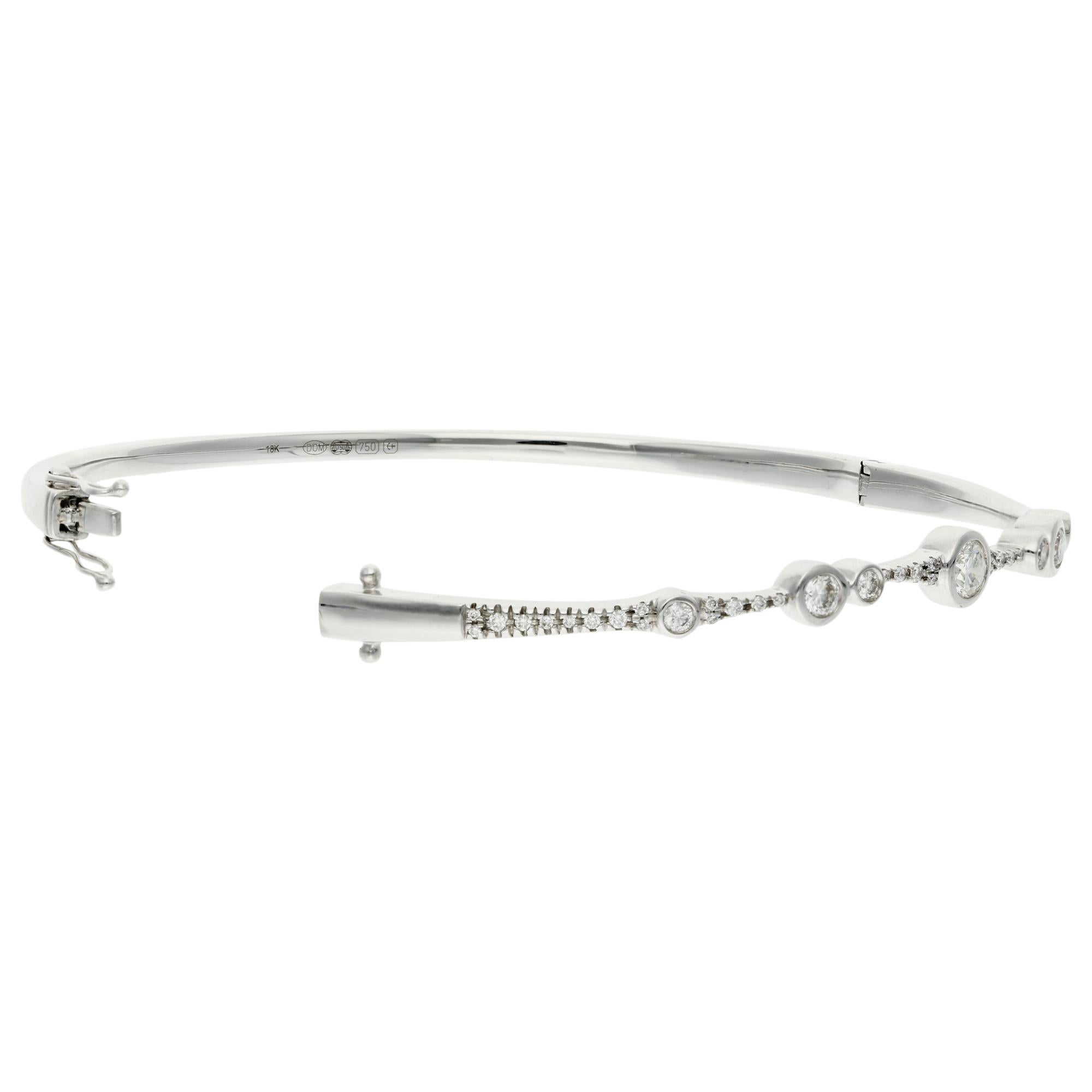 18ct White Gold 0.73ct Diamond Bangle For Sale at 1stDibs