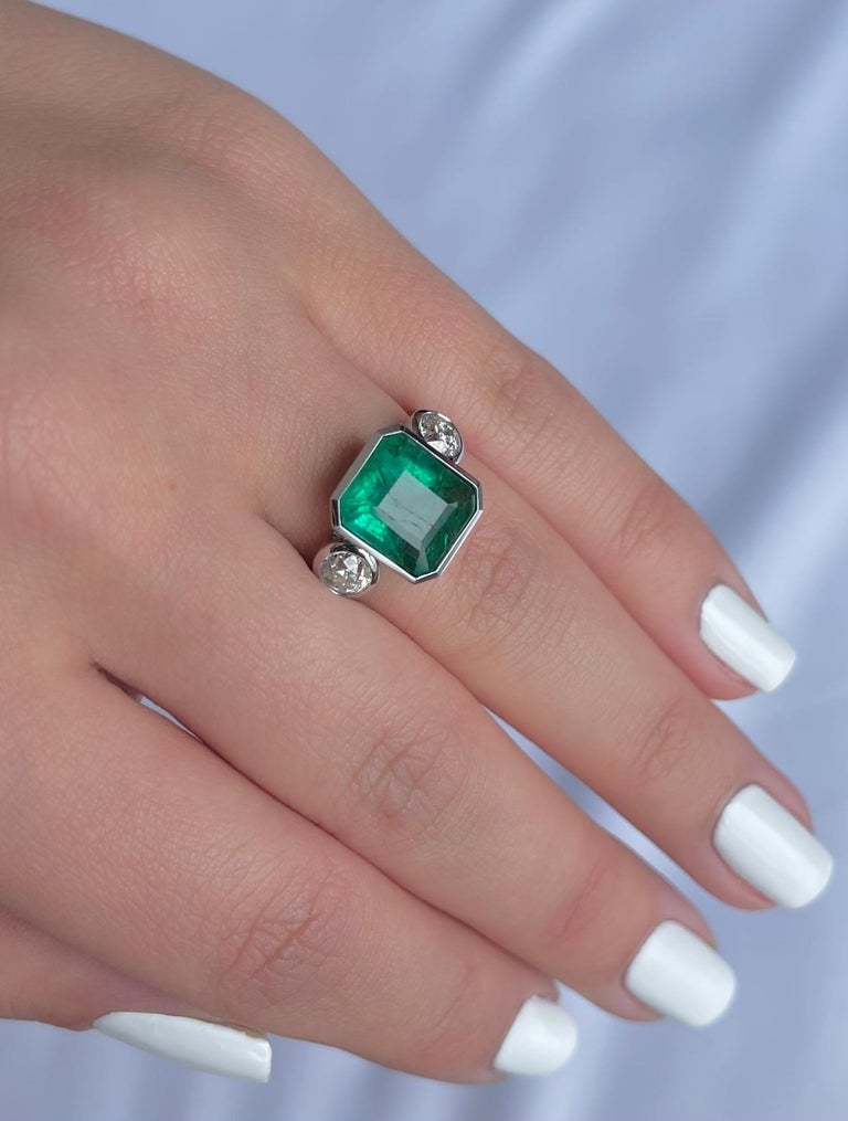 18CT White Gold Emerald and Diamond Ring For Sale at 1stDibs