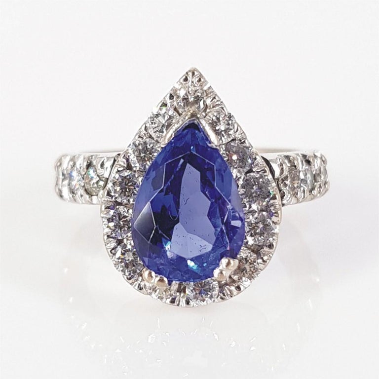 18ct White Gold Pear Shaped Tanzanite and Diamond Ring and Necklace Set ...