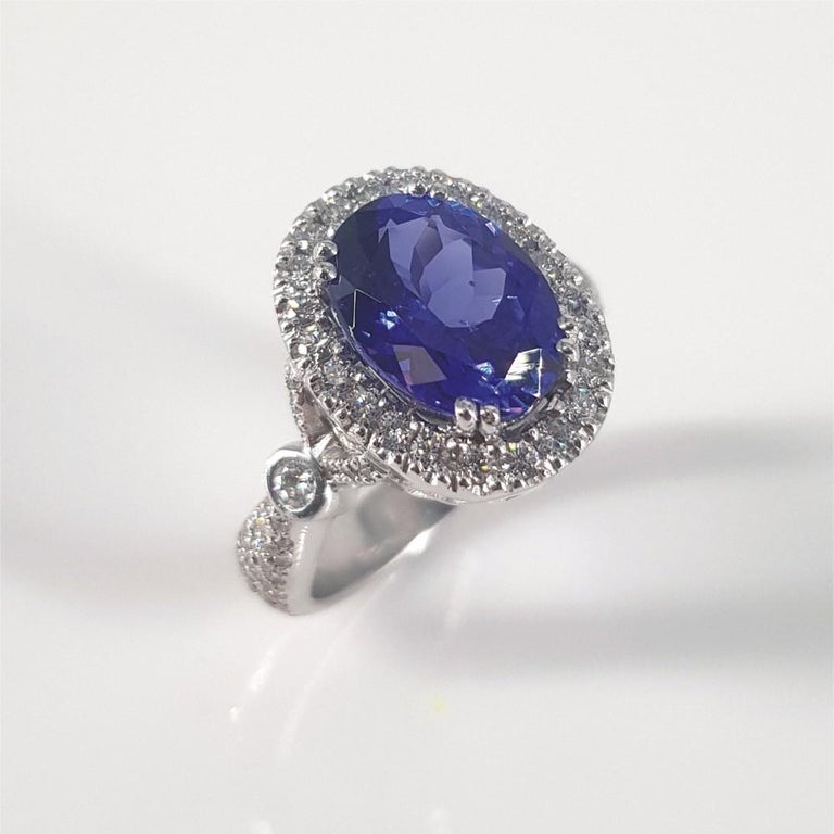 18ct White Gold Tanzanite and Diamond Necklace, Ring and Earrings Set ...